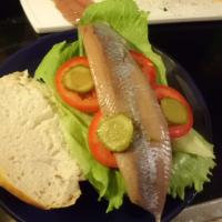 Matjes Rezept Salat nach Hausfrauenart, Matjes Brötchen
